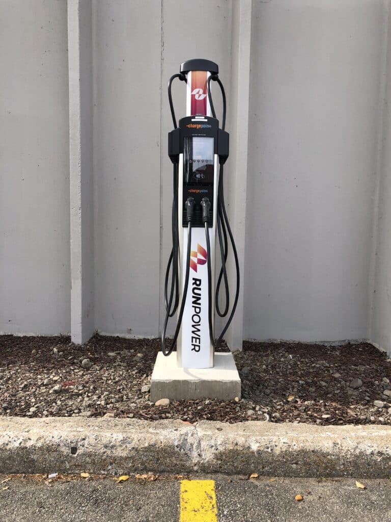 RunPower Solutions | Leader in recharging solutions for EVs